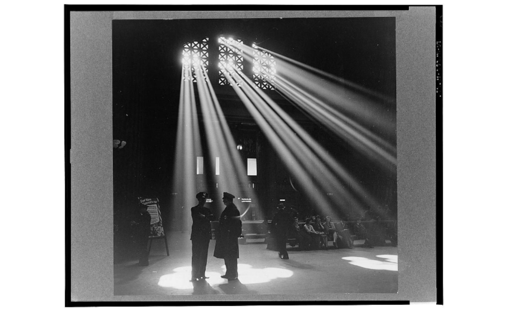 cropped-Chicago-Union-Station.png – Rawdon Cottages